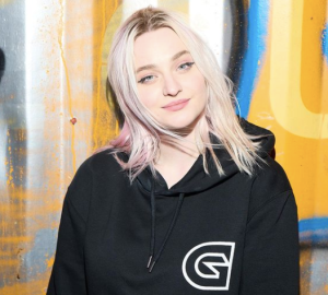 Niki Nihachu Wiki: Age, Boyfriend, Merch, and Full Bio - Gop Convention