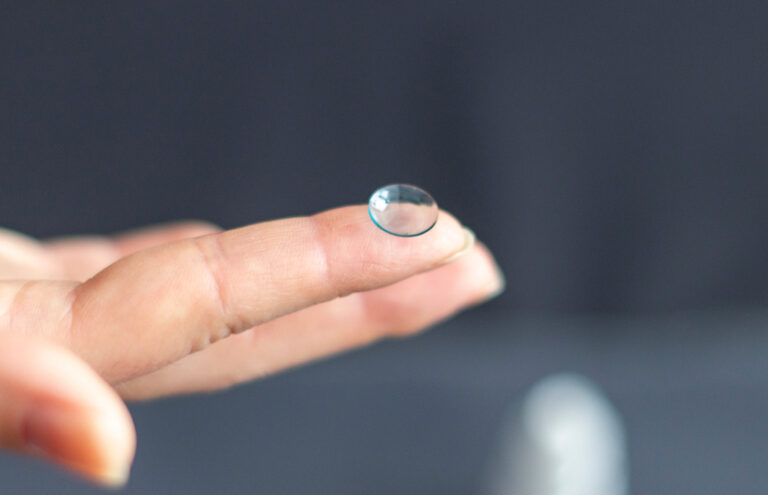 4 Types Of Contact Lenses That You Must Know - Gop Convention