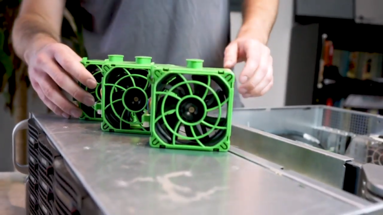 How to Reduce Server Rack Noise? - Soundproofing Your Server Room - Gop ...